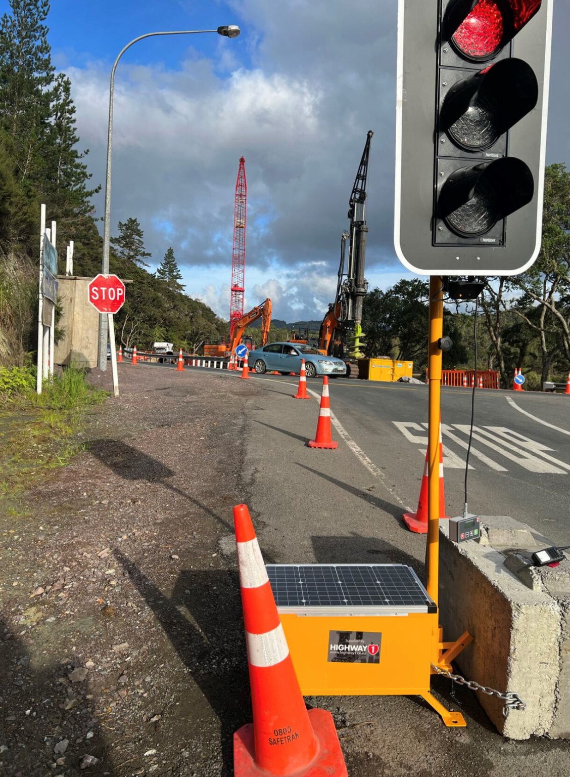 Portable Traffic Lights (PTL) Cart Type | Highway 1