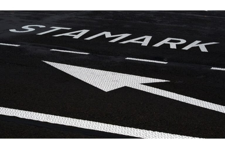 3M Stamark Permanent | Highway 1