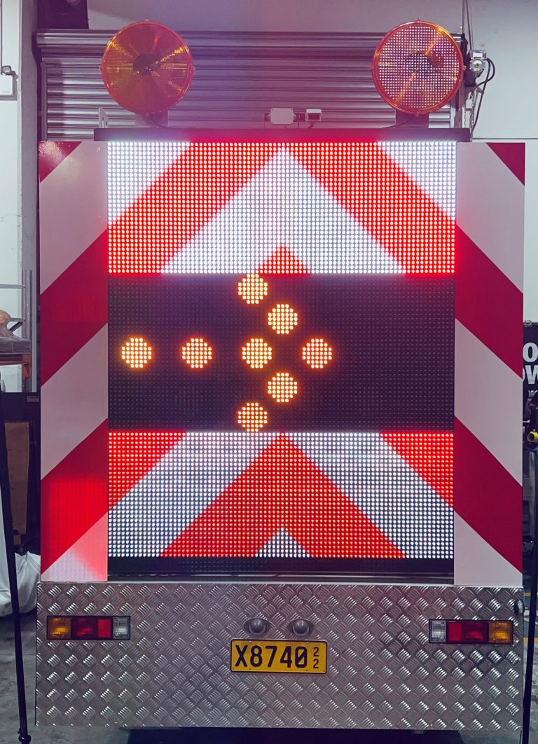 Dual VMS - Versatile Vehicle-Mounted Variable Message Sign